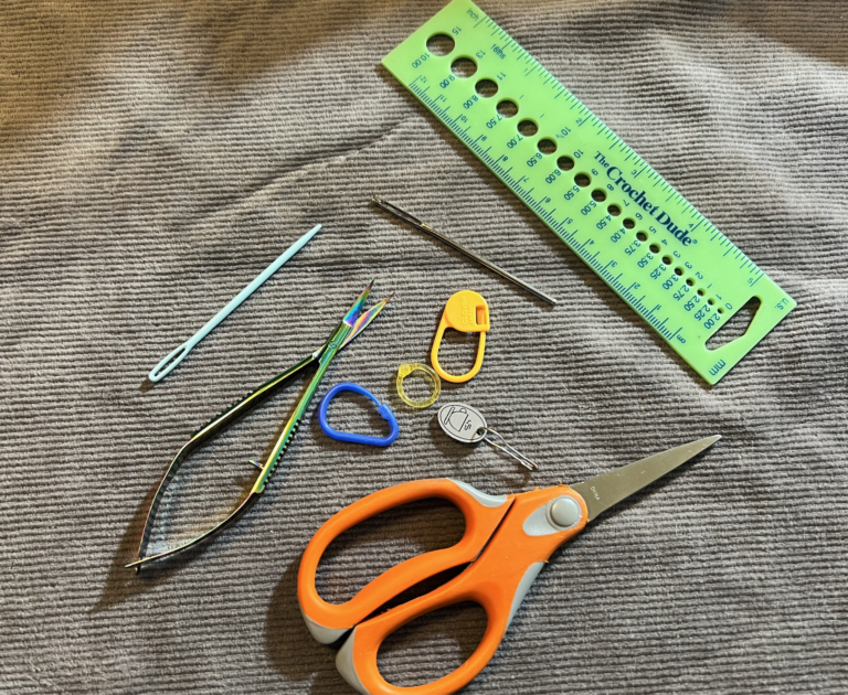 How To Learn To Crochet: A Beginner Friendly Guide - Crafts on Air