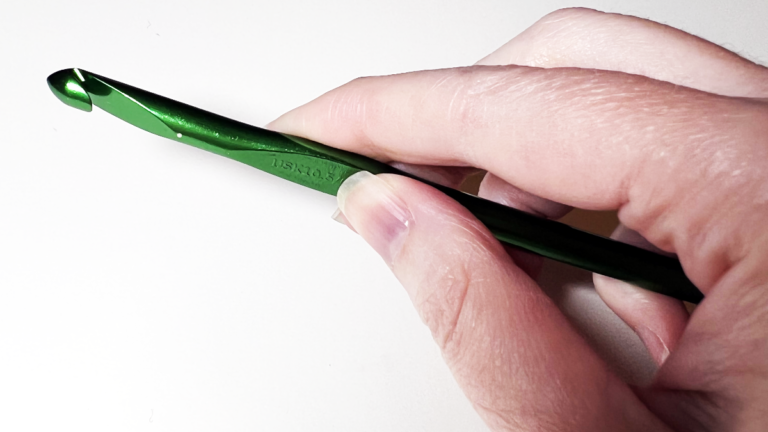 The Complete Guide to Crochet Hook Sizes - Crafts on Air
