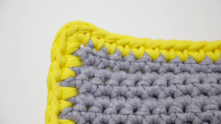 30 Beautiful Crochet Blanket Borders and Edgings - Crafts on Air