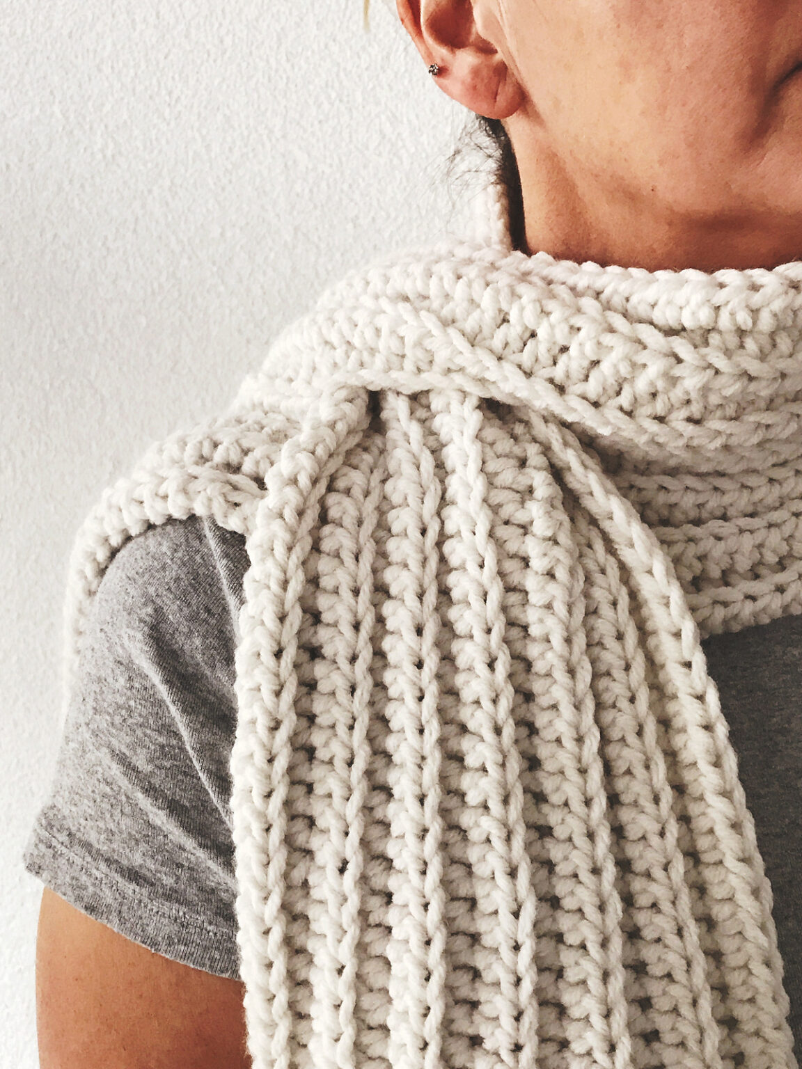 30 Chunky, Cozy, Free Scarf Crochet Patterns - Crafts on Air